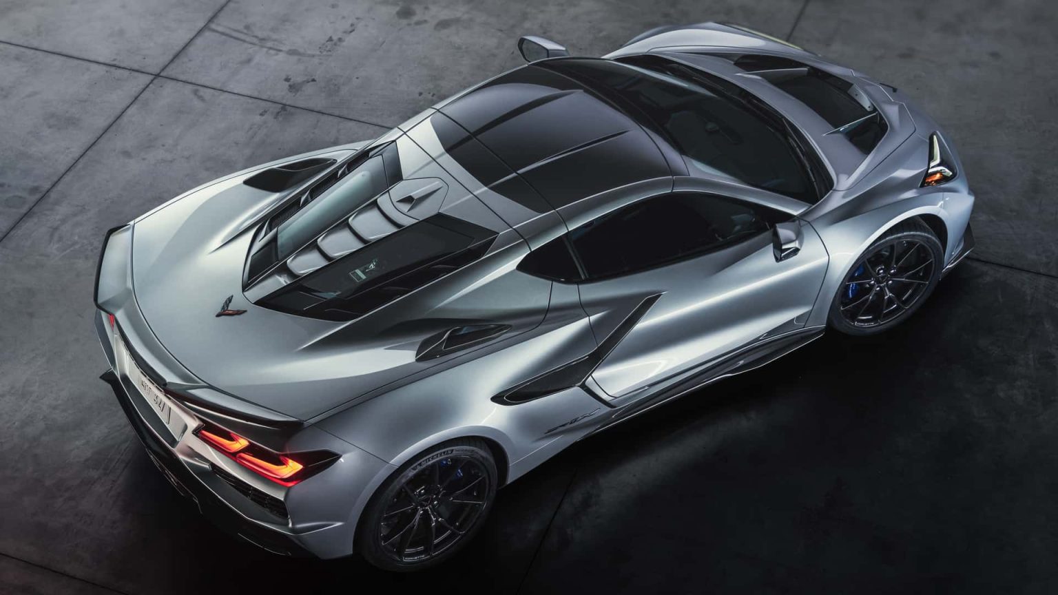 Η Chevrolet σοκάρει με την Corvette ZR1Z των 1.250 ίππων! - Εν Κινήσει